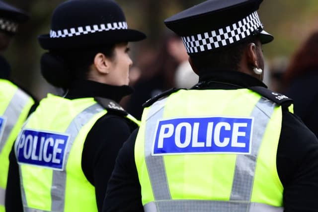 Falkirk police reassure residents over armed officers in supermarkets ... Falkirk police reassure residents over armed officers in supermarkets ...